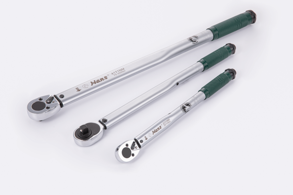 Click-Type Torque Wrench with Heavy-Duty Green Handle-¼" 3⁄8" ½" & ¾ ...